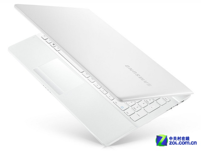 轻薄大屏配独显 三星270E5京东3888元_三星 270E5J-X04_笔记本行情-中关村在线